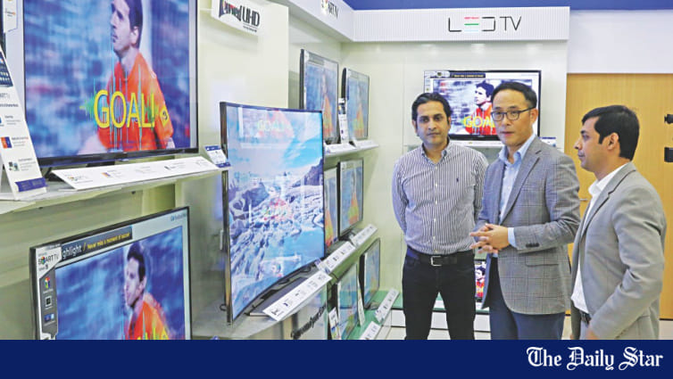 Samsung opens first exclusive store | The Daily Star