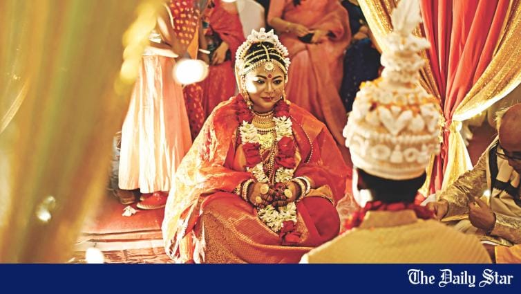 Divinely white: The age- old craft of shola | The Daily Star
