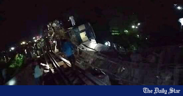 At least 5 killed as train falls off bridge | Daily Star