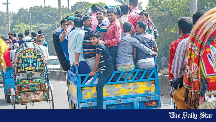 Ctg transport strike spells misery for commuters | Daily Star