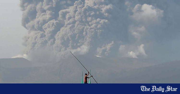 Rumbling volcano shuts down Philippine capital | The Daily Star