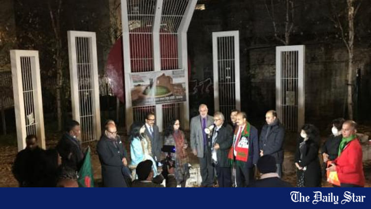 Tributes paid to martyred intellectuals at London's Altab Ali Park ...