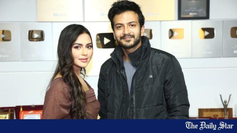 Nusraat Faria and Yash Rohan together in ‘Pordar Arale’ | The Daily Star