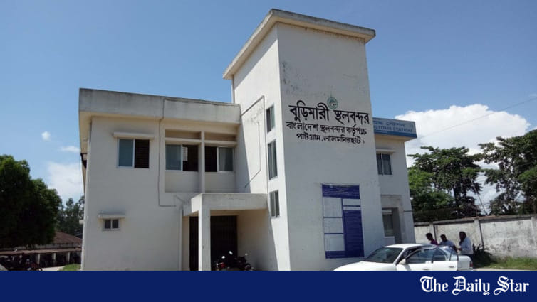 Burimari Land Port: Workers at high risk of coronavirus infection | The ...