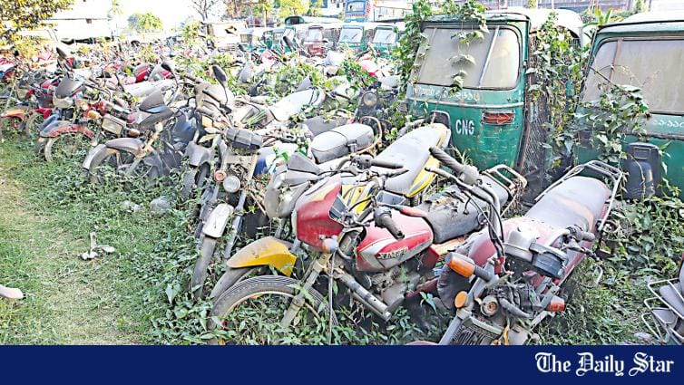 Seized vehicles left to rot | The Daily Star