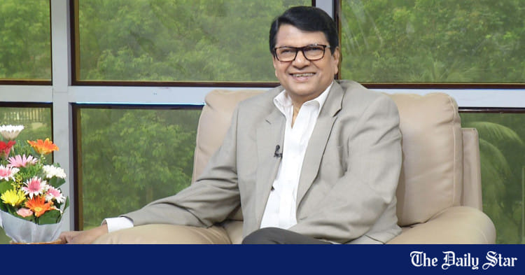 ‘I eat and drink cinema’: Alamgir completes 50 years in showbiz today ...