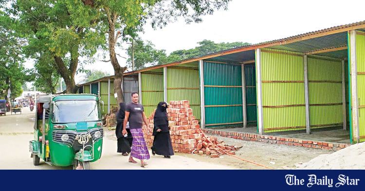 Permanent shops on leased land! | The Daily Star