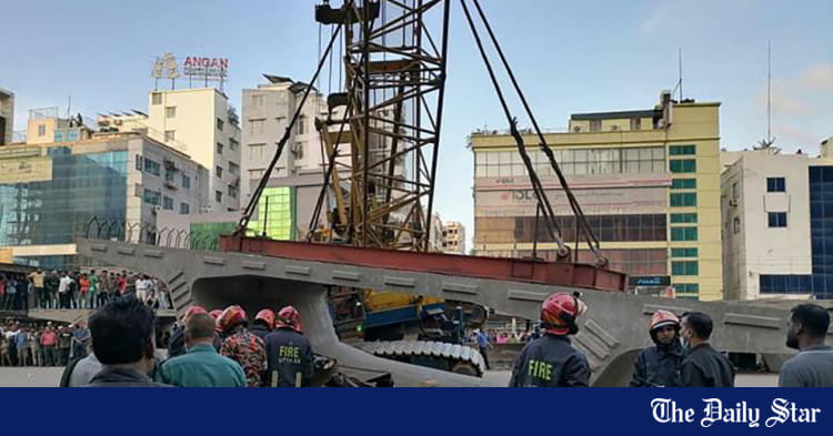 Uttara crash: Helper was operating the crane | The Daily Star