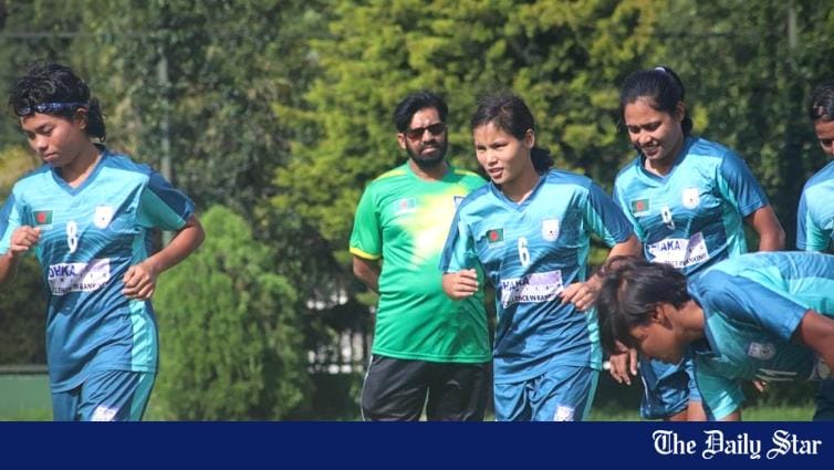 Women booters aim to attack India with caution | The Daily Star