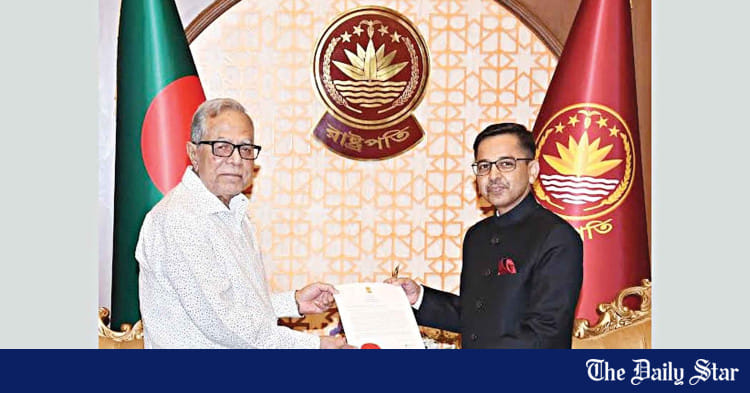 New Indian envoy presents credentials to the president | The Daily Star
