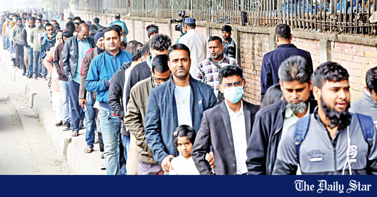 Metro Rail: Huge crowd for weekend ride | The Daily Star