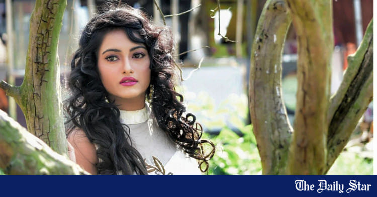 Actress Akhee still at risk | The Daily Star