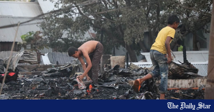 Karail slum fire doused | The Daily Star