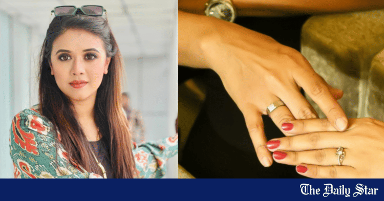 Oyshee gets engaged | The Daily Star