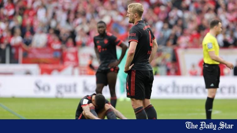 Bayern lose at Mainz to open door for Dortmund | The Daily Star