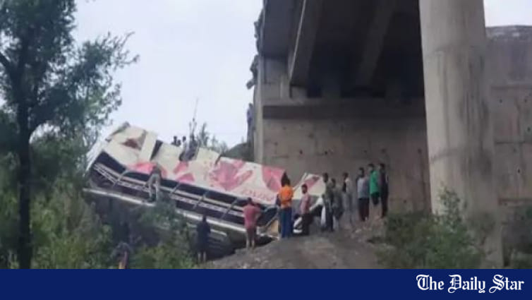 10 pilgrims killed as bus falls off bridge in Jammu | The Daily Star
