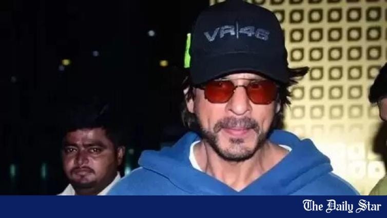 SRK accident news ‘fake’, actor spotted with no injuries at airport ...