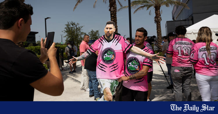 Messi narrowly escapes car crash in Florida | The Daily Star