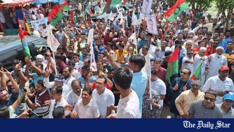 Thousands join BNP’s road march in Barishal | The Daily Star