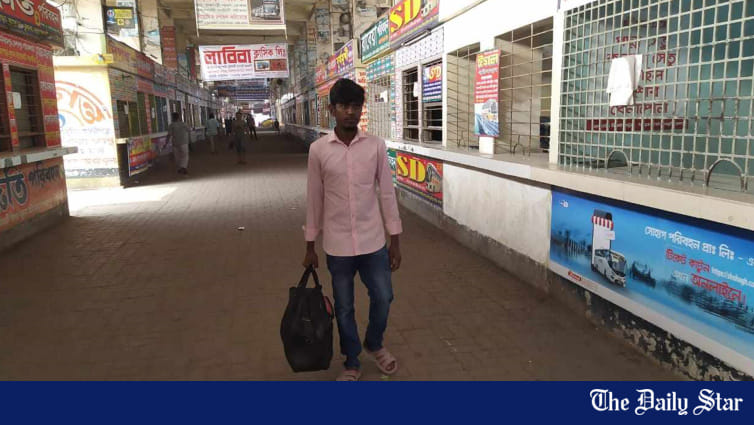 Lone passenger at a loss in Gabtoli bus terminal | The Daily Star