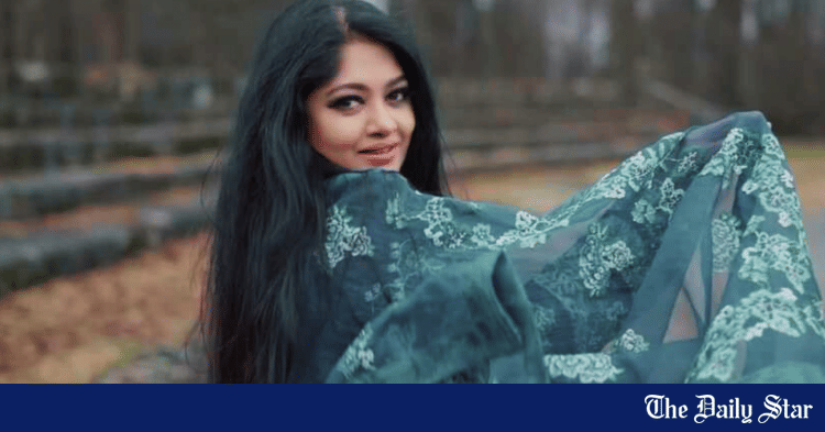 Moushumi is all set for ‘Ordhangini’| The Daily Star