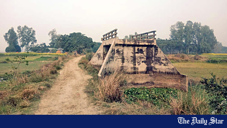 Unused Bridge: No approach roads in two decades | The Daily Star