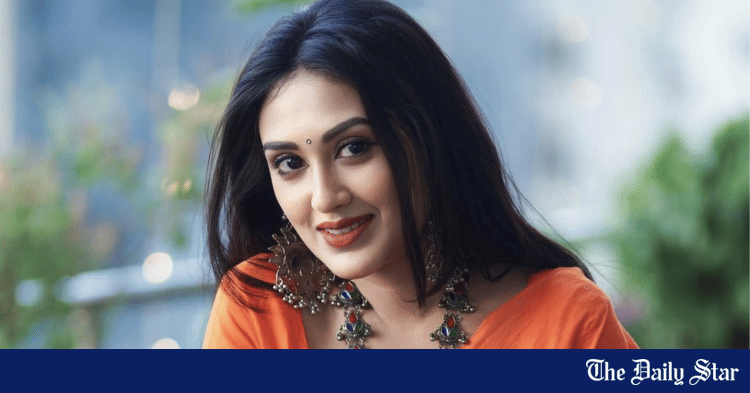 Kushum Sikder to make directorial debut in ‘Shoroter Joba’