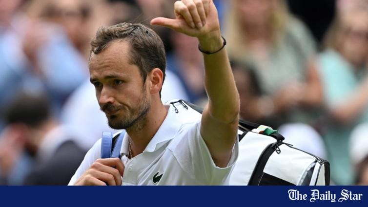 Medvedev calls umpire 'small cat' during Wimbledon rant | The Daily Star