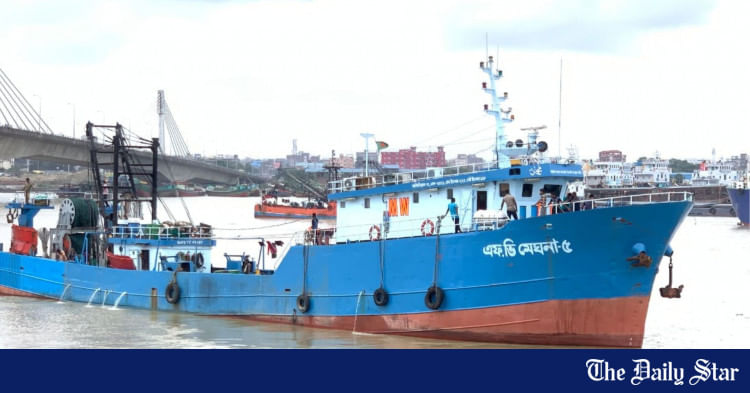 Indian Coast Guard Captures Bangladeshi Fishing Trawlers | Indian Coast ...