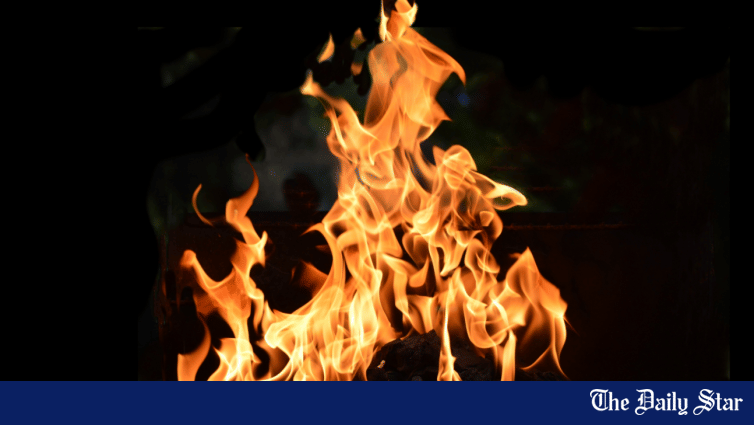 Nine Members of Family Injured in Narayanganj Fire | 9 of a family ...
