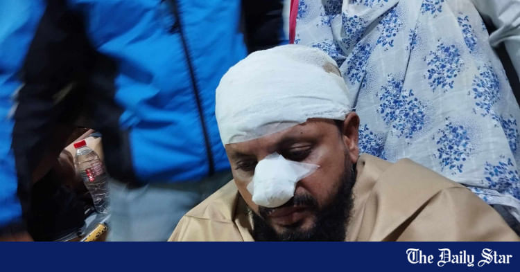 DoE director hurt in attack during anti-polythene drive | The Daily Star