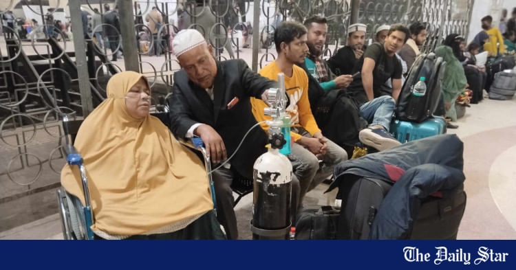 Suffering mounts as Titumir students continue blockades | The Daily Star