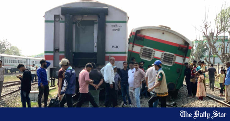 2 trains collide at Rajshahi Railway station | The Daily Star