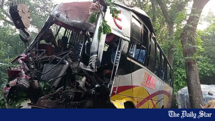 One killed, eight injured as bus hits tree in Bagerhat | The Daily Star