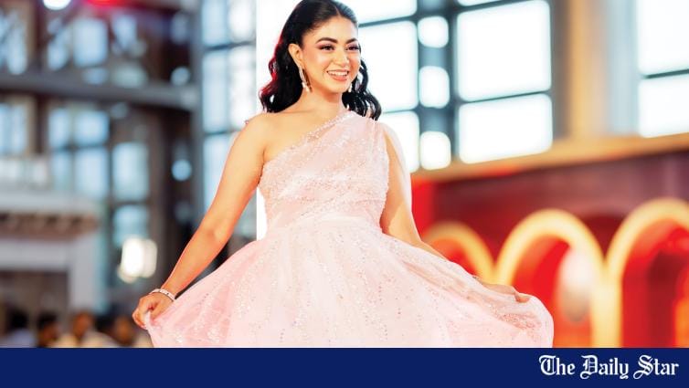 Safiya Sathi becomes a mode of self-expression for the hosts | The ...