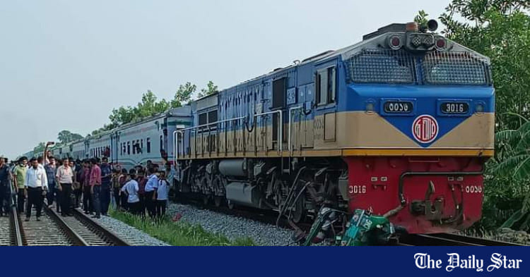 2 killed as train hits auto-rickshaw in Cumilla | The Daily Star