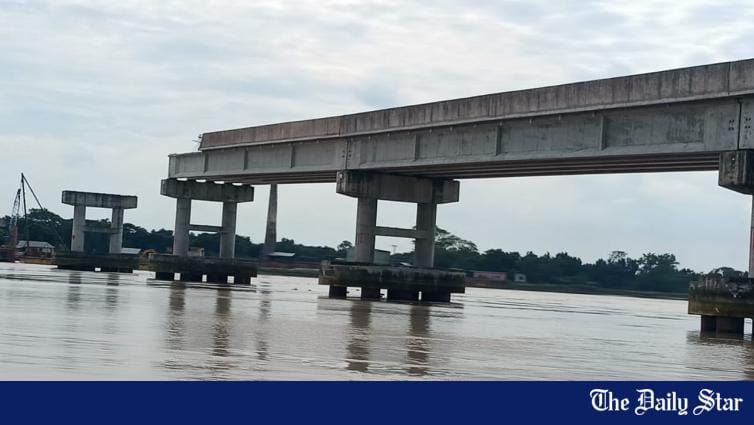 Bridge work drags on for six years | The Daily Star