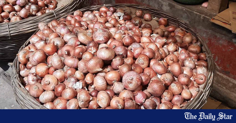Consumers in a tight spot as onion costs spike