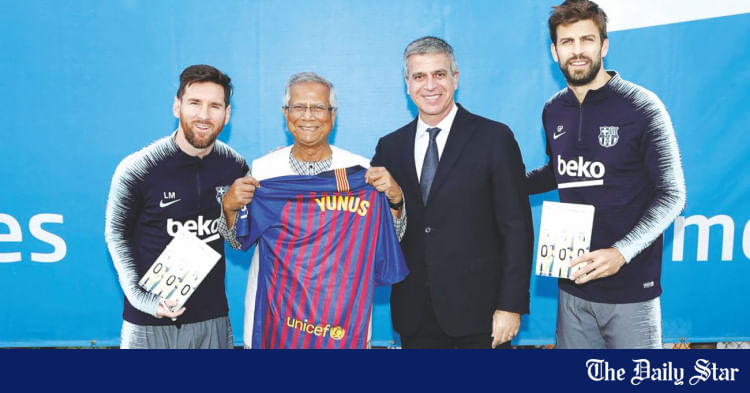 Nobel Laureate Muhammad Yunus meets Messi at Barca training ground