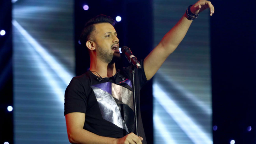 Atif, Akriti enthrall Dhaka | The Daily Star