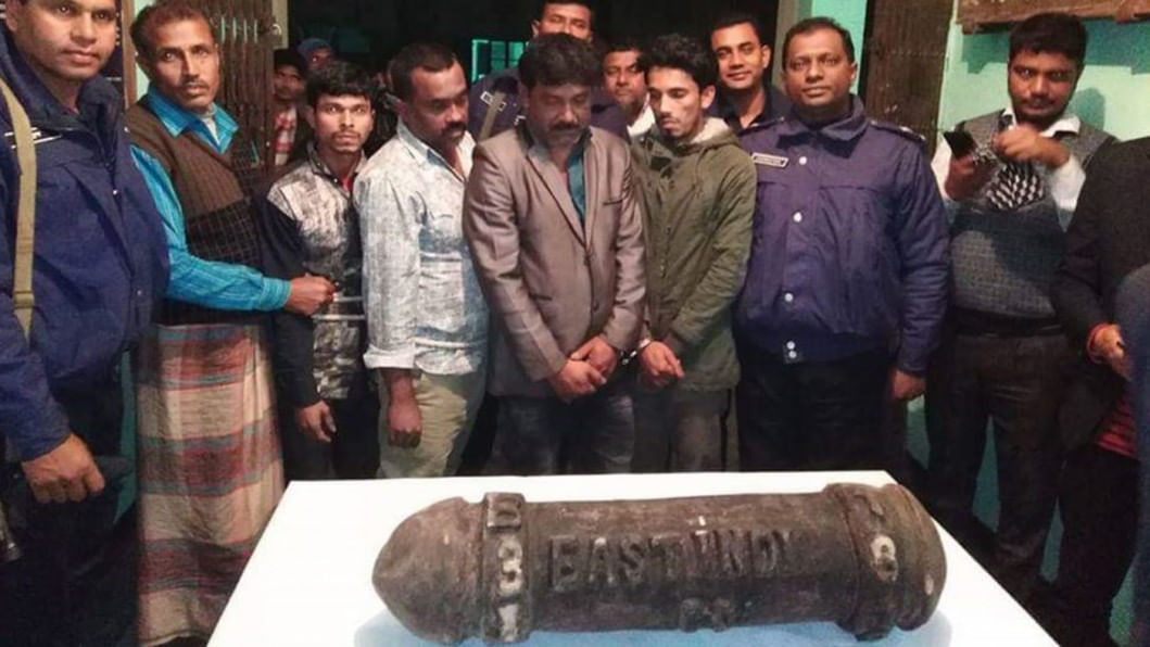 British period pillar recovered in Pirojpur | The Daily Star