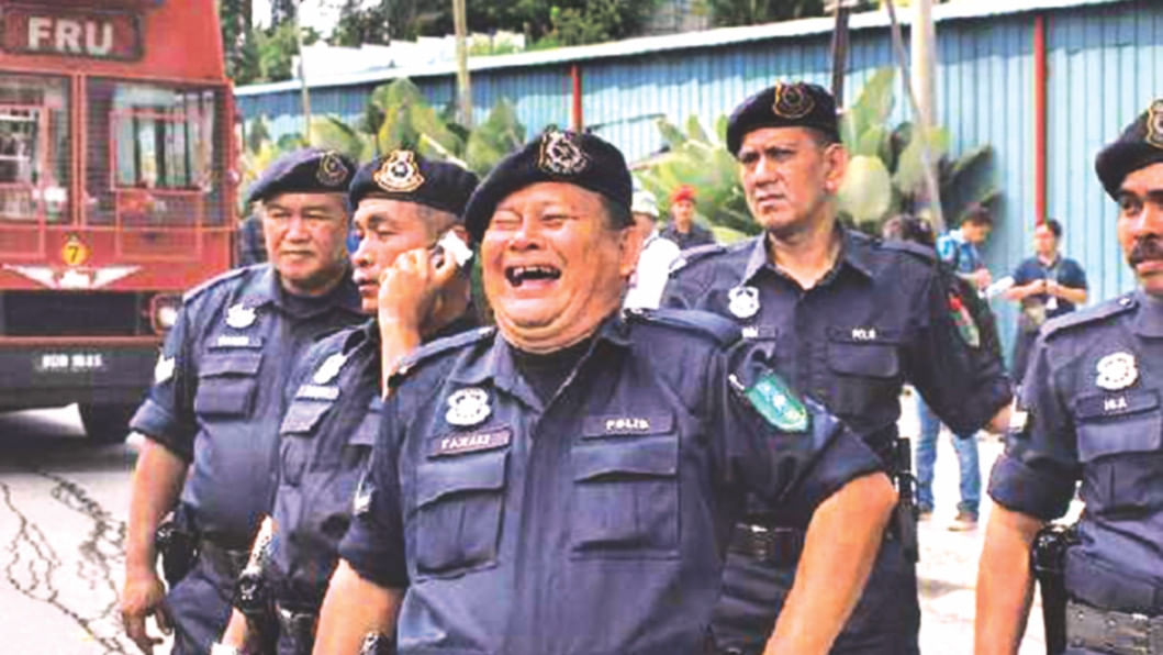 Kerajaan pertimbang tempatkan polis di sekolah