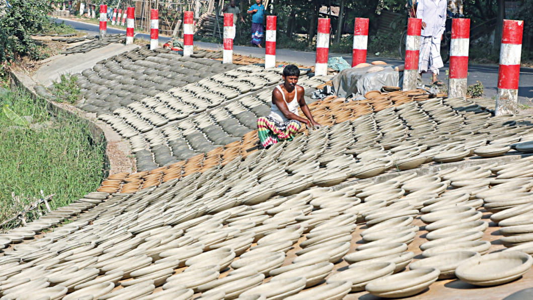 Preserving the tradition of pottery | The Daily Star