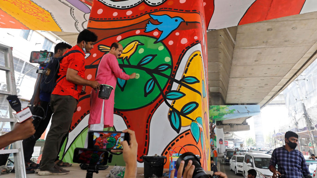 Mayor Atiqul inaugurates Moghbazar flyover artwork project | The Daily Star