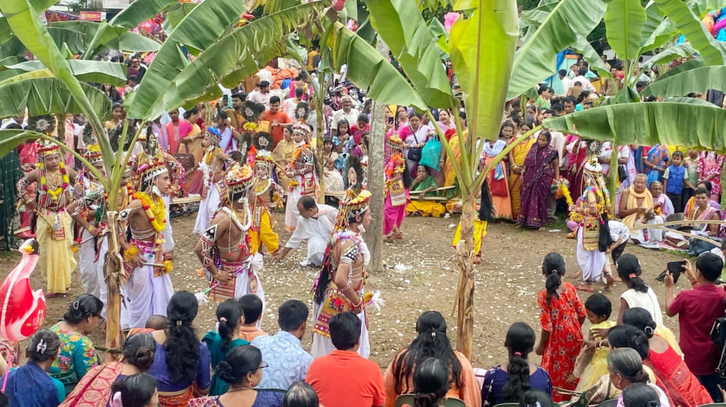 Full moon brings colour, culture and devotion to Maha Raas Leela ...