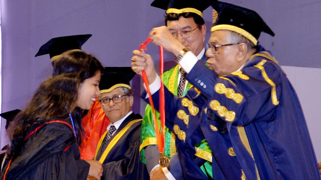 80 students receive gold medals at DU convocation | The Daily Star