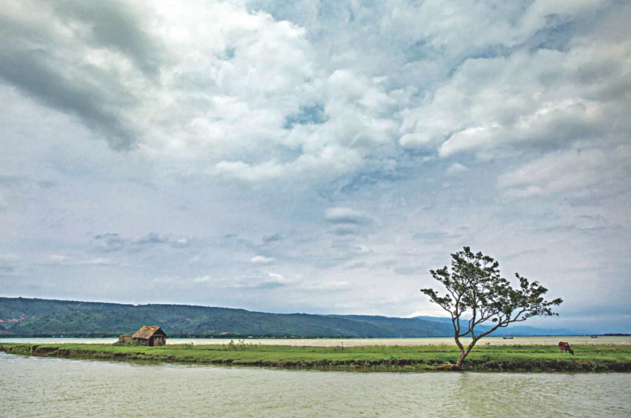 THIS SIDE OF THE HORIZON | The Daily Star